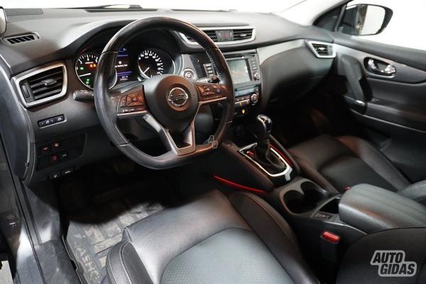 Grey Nissan Qashqai 2019 in Kaunas, with an engine capacity of 0.00 L and mileage of 57 thousand km for 21469 €, photo 7 on AUTOMOTO.COM.LV