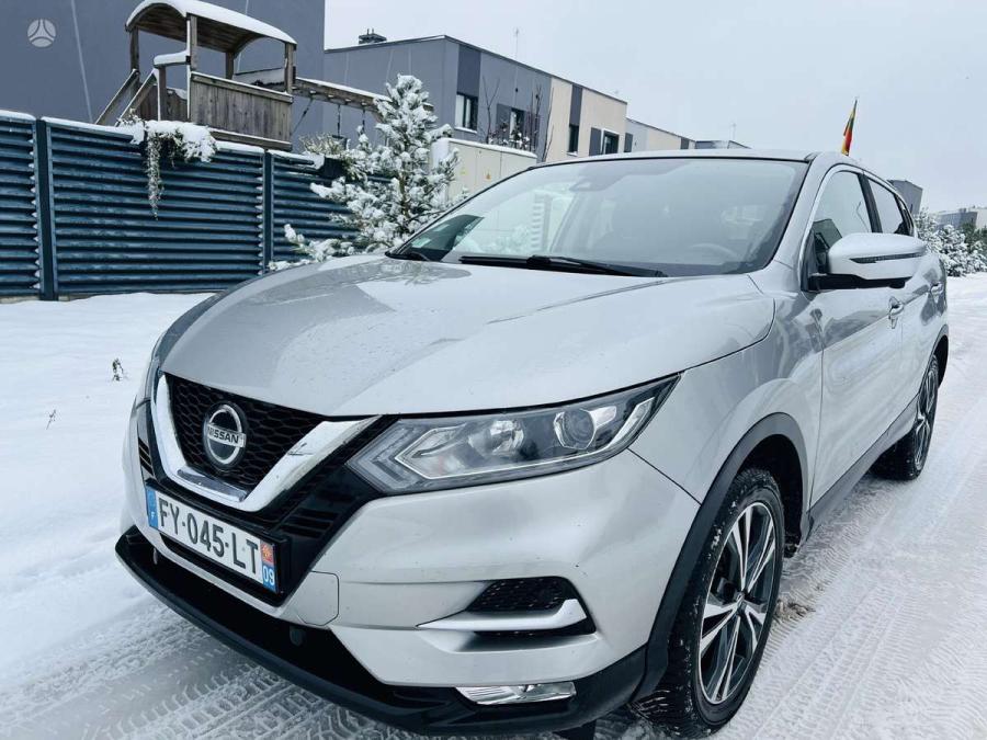 Grey Nissan Qashqai 2019 in Kaunas, with an engine capacity of 1.46 L and mileage of 200 thousand km for 12300 €, photo 6 on AUTOMOTO.COM.LV