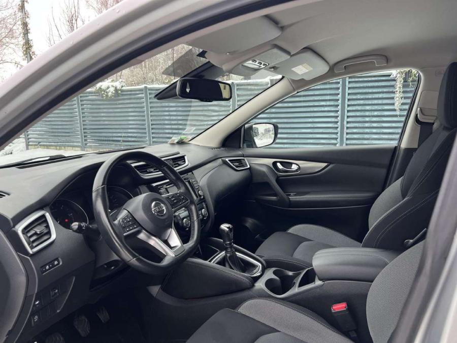 Grey Nissan Qashqai 2019 in Kaunas, with an engine capacity of 1.46 L and mileage of 200 thousand km for 12300 €, photo 26 on AUTOMOTO.COM.LV