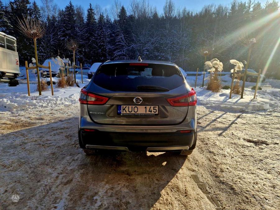 Grey Nissan Qashqai 2019 in Vilnius, with an engine capacity of 1.33 L and mileage of 115 thousand km for 14000 €, photo 5 on AUTOMOTO.COM.LV
