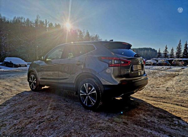 Grey Nissan Qashqai 2019 in Vilnius, with an engine capacity of 1.33 L and mileage of 115 thousand km for 14000 €, photo 6 on AUTOMOTO.COM.LV