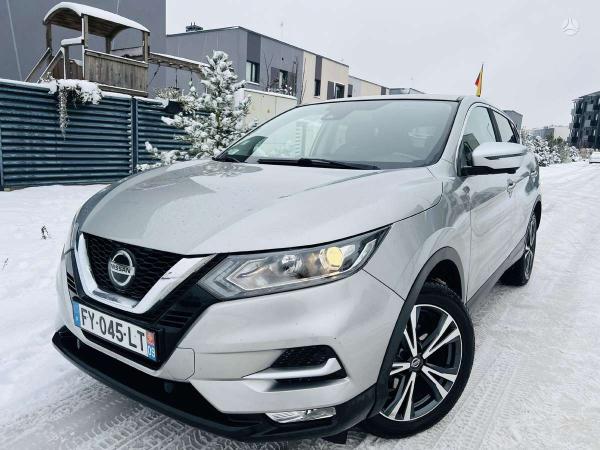 Grey Nissan Qashqai 2019 in Kaunas, with an engine capacity of 1.46 L and mileage of 204 thousand km for 11950 €, photo 1 on AUTOMOTO.COM.LV