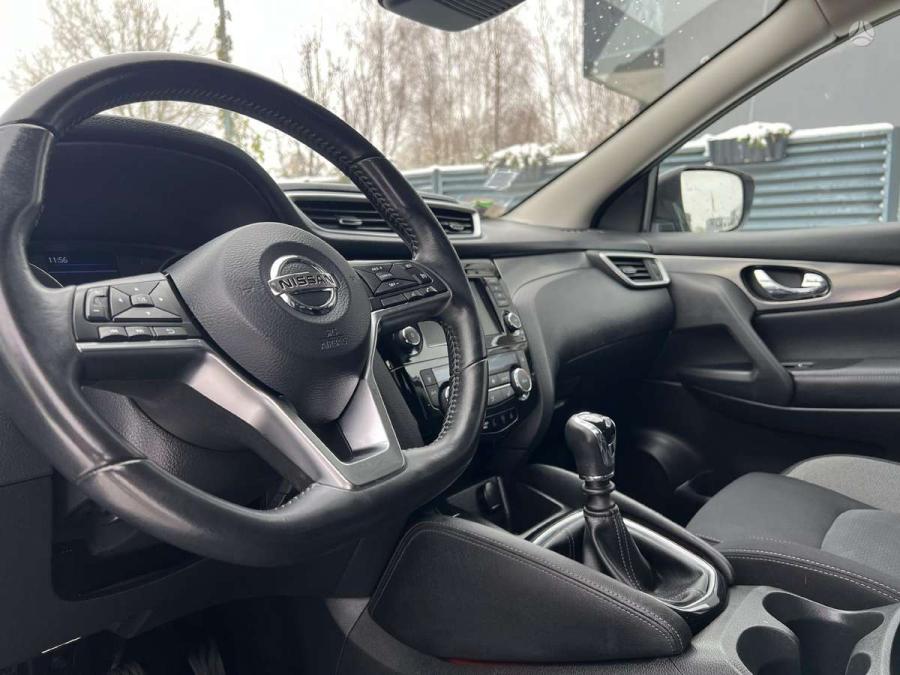 Grey Nissan Qashqai 2019 in Kaunas, with an engine capacity of 1.46 L and mileage of 204 thousand km for 11950 €, photo 13 on AUTOMOTO.COM.LV