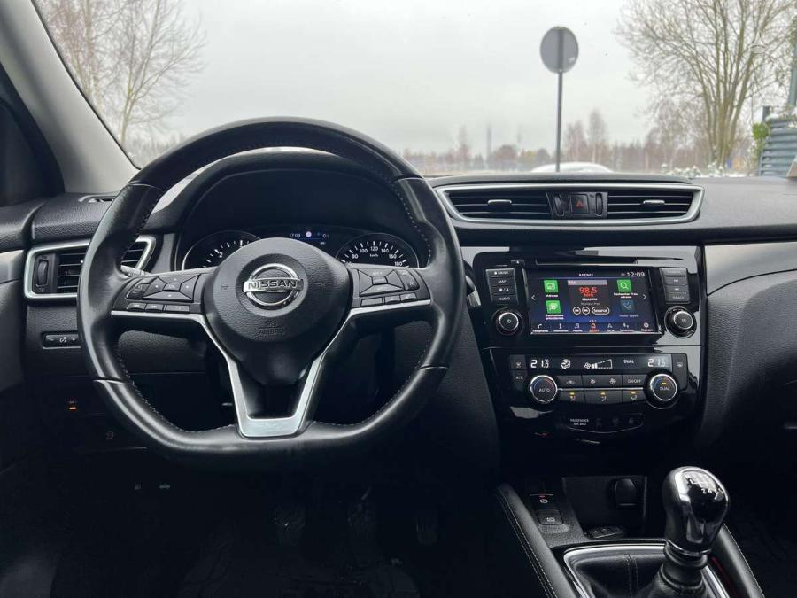 Grey Nissan Qashqai 2019 in Kaunas, with an engine capacity of 1.46 L and mileage of 204 thousand km for 11950 €, photo 23 on AUTOMOTO.COM.LV
