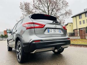 Grey Nissan Qashqai 2019 in Kaunas, with an engine capacity of 1.60 L and mileage of 199 thousand km for 13100 €, photo 9 on AUTOMOTO.COM.LV