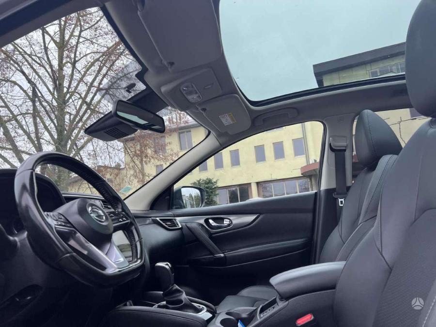 Grey Nissan Qashqai 2019 in Kaunas, with an engine capacity of 1.60 L and mileage of 199 thousand km for 13100 €, photo 27 on AUTOMOTO.COM.LV