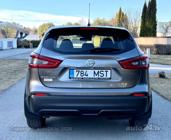 Grey Nissan Qashqai 2019 in Tallinn, with an engine capacity of 1.50 L and mileage of 190 thousand km for 9995 €, photo 7 on AUTOMOTO.COM.LV