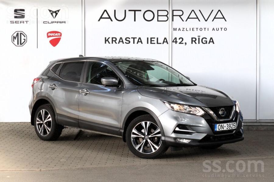 Grey Nissan Qashqai 2019 in Riga, with an engine capacity of 1.30 L and mileage of 51 thousand km for 14490 €, photo 4 on AUTOMOTO.COM.LV