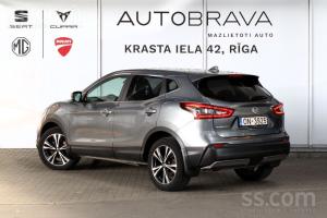 Grey Nissan Qashqai 2019 in Riga, with an engine capacity of 1.30 L and mileage of 51 thousand km for 14490 €, photo 7 on AUTOMOTO.COM.LV