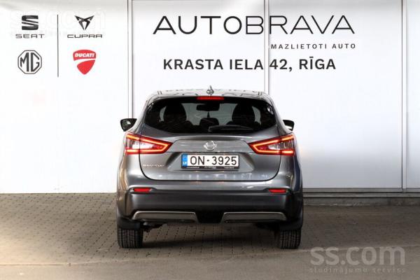 Grey Nissan Qashqai 2019 in Riga, with an engine capacity of 1.30 L and mileage of 51 thousand km for 14490 €, photo 7 on AUTOMOTO.COM.LV