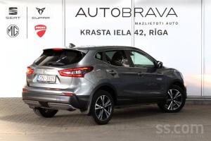 Grey Nissan Qashqai 2019 in Riga, with an engine capacity of 1.30 L and mileage of 51 thousand km for 14490 €, photo 9 on AUTOMOTO.COM.LV