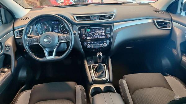 Grey Nissan Qashqai 2019 in Siauliai, with an engine capacity of 1.33 L and mileage of 82 thousand km for 14900 €, photo 9 on AUTOMOTO.COM.LV