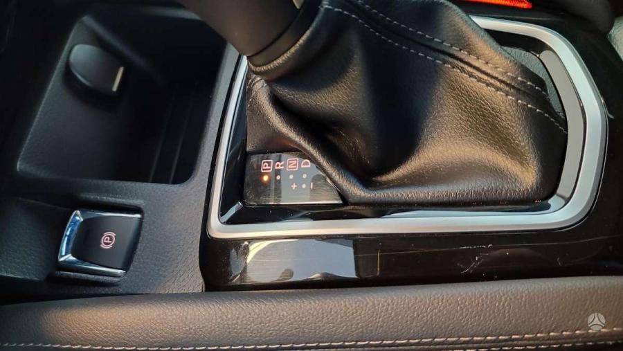 Grey Nissan Qashqai 2019 in Siauliai, with an engine capacity of 1.33 L and mileage of 82 thousand km for 14900 €, photo 14 on AUTOMOTO.COM.LV