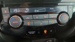 Grey Nissan Qashqai 2019 in Siauliai, with an engine capacity of 1.33 L and mileage of 82 thousand km for 14900 €, photo 16 on AUTOMOTO.COM.LV