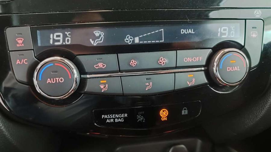 Grey Nissan Qashqai 2019 in Siauliai, with an engine capacity of 1.33 L and mileage of 82 thousand km for 14900 €, photo 16 on AUTOMOTO.COM.LV