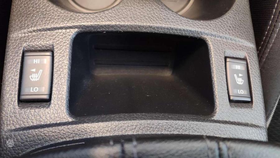 Grey Nissan Qashqai 2019 in Siauliai, with an engine capacity of 1.33 L and mileage of 82 thousand km for 14900 €, photo 20 on AUTOMOTO.COM.LV