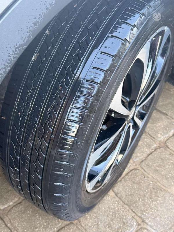 Grey Nissan Qashqai 2019 in Vilnius, with an engine capacity of 1.60 L and mileage of 97 thousand km for 12900 €, photo 8 on AUTOMOTO.COM.LV