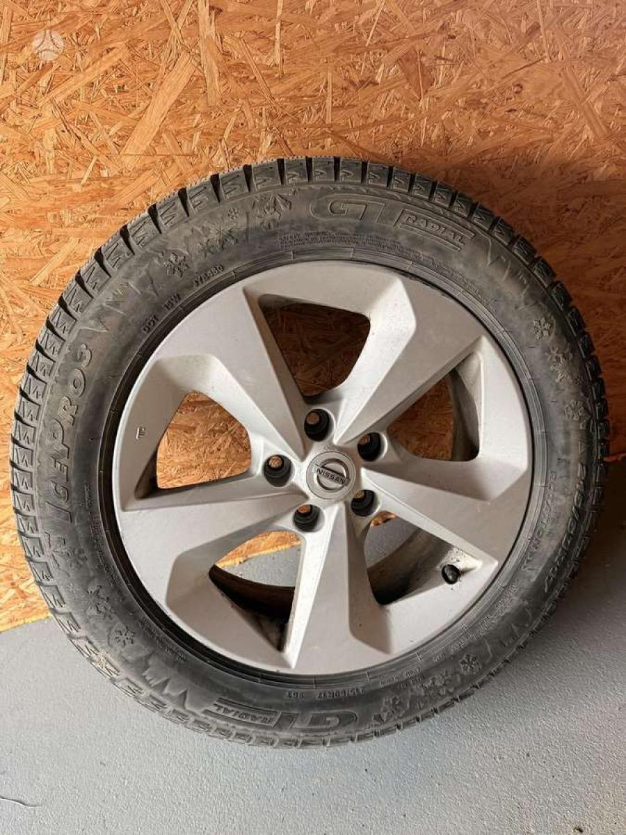 Grey Nissan Qashqai 2019 in Vilnius, with an engine capacity of 1.60 L and mileage of 97 thousand km for 12900 €, photo 10 on AUTOMOTO.COM.LV