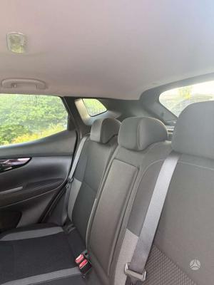Grey Nissan Qashqai 2019 in Vilnius, with an engine capacity of 1.60 L and mileage of 97 thousand km for 12900 €, photo 15 on AUTOMOTO.COM.LV