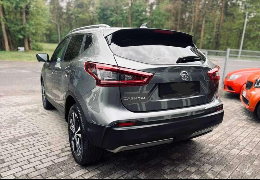 Pelēks Nissan Qashqai 2019 Šauļi, ar dzinēja tilpumu 1.30 L un nobraukumu 197 tūkst. km par 8900 €, foto 5 vietnē AUTOMOTO.COM.LV