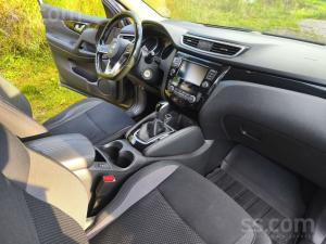 Pelēks Nissan Qashqai 2019 Valmiera, ar dzinēja tilpumu 1.30 L un nobraukumu 173 tūkst. km par 12000 €, foto 9 vietnē AUTOMOTO.COM.LV