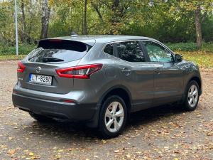 Grey Nissan Qashqai 2019 in Riga, with an engine capacity of 1.60 L and mileage of 0 thousand km for 10699 €, photo 6 on AUTOMOTO.COM.LV