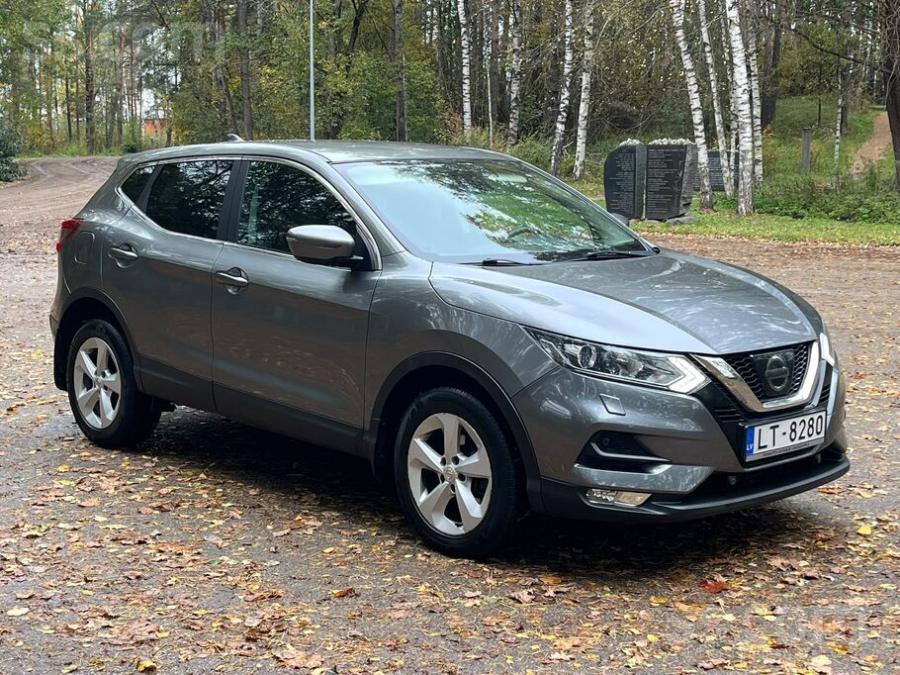Grey Nissan Qashqai 2019 in Riga, with an engine capacity of 1.60 L and mileage of 0 thousand km for 10699 €, photo 8 on AUTOMOTO.COM.LV