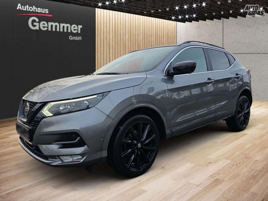 Grey Nissan Qashqai 2020 in Kaunas, with an engine capacity of 1.30 L and mileage of 61 thousand km for 23420 €, photo 2 on AUTOMOTO.COM.LV