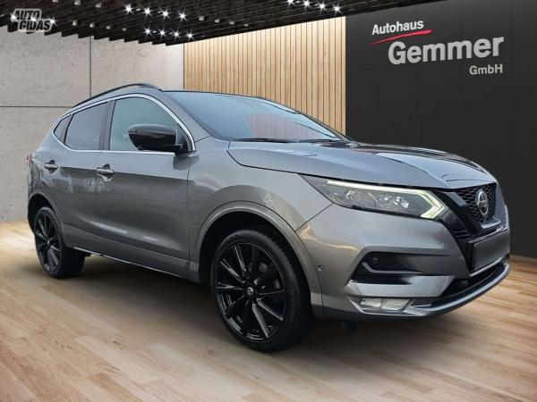 Grey Nissan Qashqai 2020 in Kaunas, with an engine capacity of 1.30 L and mileage of 61 thousand km for 23420 €, photo 3 on AUTOMOTO.COM.LV