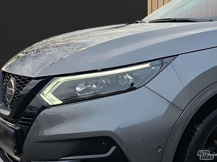 Grey Nissan Qashqai 2020 in Kaunas, with an engine capacity of 1.30 L and mileage of 61 thousand km for 23420 €, photo 6 on AUTOMOTO.COM.LV