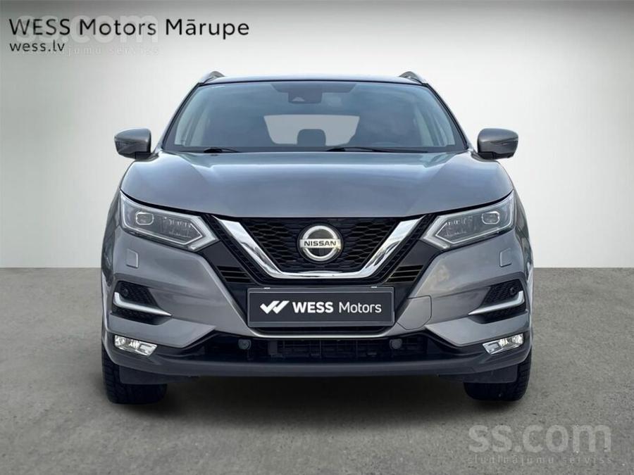 Grey Nissan Qashqai 2020 in Riga, with an engine capacity of 1.30 L and mileage of 101 thousand km for 15990 €, photo 6 on AUTOMOTO.COM.LV