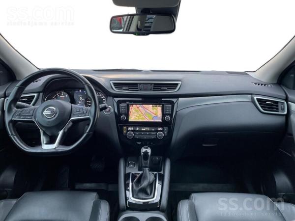 Grey Nissan Qashqai 2020 in Riga, with an engine capacity of 1.30 L and mileage of 101 thousand km for 15990 €, photo 8 on AUTOMOTO.COM.LV