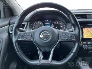 Grey Nissan Qashqai 2020 in Riga, with an engine capacity of 1.30 L and mileage of 101 thousand km for 15990 €, photo 13 on AUTOMOTO.COM.LV