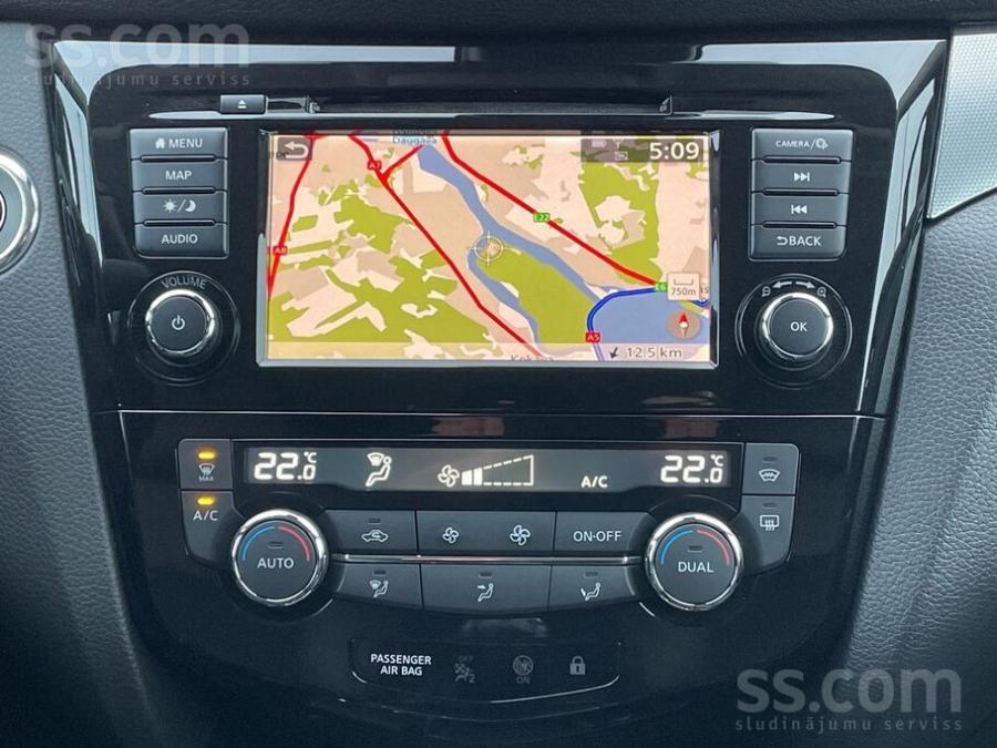 Grey Nissan Qashqai 2020 in Riga, with an engine capacity of 1.30 L and mileage of 101 thousand km for 15990 €, photo 15 on AUTOMOTO.COM.LV