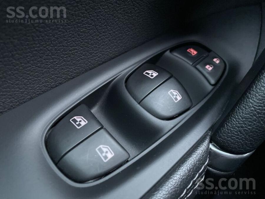 Grey Nissan Qashqai 2020 in Riga, with an engine capacity of 1.30 L and mileage of 101 thousand km for 15990 €, photo 26 on AUTOMOTO.COM.LV