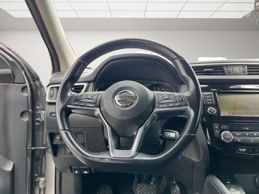 Grey Nissan Qashqai 2020 in Taurage, with an engine capacity of 1.46 L and mileage of 199 thousand km for 11500 €, photo 11 on AUTOMOTO.COM.LV