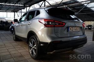 Pelēks Nissan Qashqai 2020 Rīga, ar dzinēja tilpumu 1.30 L un nobraukumu 62 tūkst. km par 16990 €, foto 5 vietnē AUTOMOTO.COM.LV