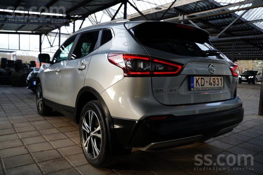 Pelēks Nissan Qashqai 2020 Rīga, ar dzinēja tilpumu 1.30 L un nobraukumu 62 tūkst. km par 16990 €, foto 5 vietnē AUTOMOTO.COM.LV