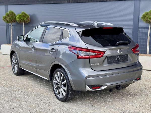 Grey Nissan Qashqai 2020 in Siauliai, with an engine capacity of 1.75 L and mileage of 188 thousand km for 13650 €, photo 9 on AUTOMOTO.COM.LV