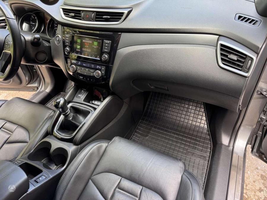Pelēks Nissan Qashqai 2020 Šauļi, ar dzinēja tilpumu 1.75 L un nobraukumu 188 tūkst. km par 13650 €, foto 22 vietnē AUTOMOTO.COM.LV