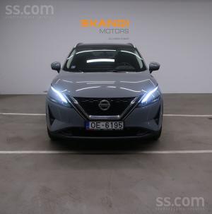 Grey Nissan Qashqai 2021 in Riga, with an engine capacity of 1.30 L and mileage of 58 thousand km for 22490 €, photo 2 on AUTOMOTO.COM.LV