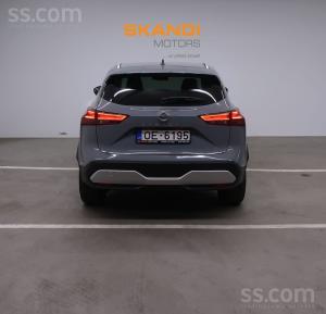 Grey Nissan Qashqai 2021 in Riga, with an engine capacity of 1.30 L and mileage of 58 thousand km for 22490 €, photo 5 on AUTOMOTO.COM.LV