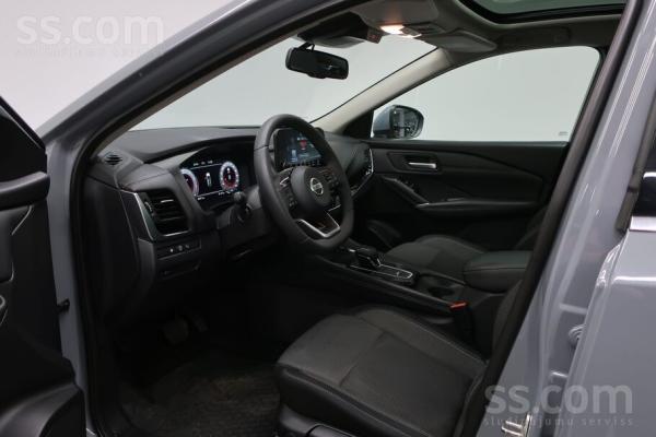 Grey Nissan Qashqai 2021 in Riga, with an engine capacity of 1.30 L and mileage of 58 thousand km for 22490 €, photo 9 on AUTOMOTO.COM.LV