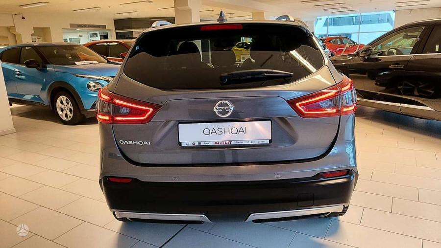 Grey Nissan Qashqai 2021 in Siauliai, with an engine capacity of 1.33 L and mileage of 73 thousand km for 16800 €, photo 5 on AUTOMOTO.COM.LV