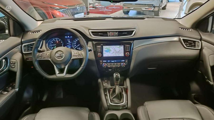 Grey Nissan Qashqai 2021 in Siauliai, with an engine capacity of 1.33 L and mileage of 73 thousand km for 16800 €, photo 10 on AUTOMOTO.COM.LV