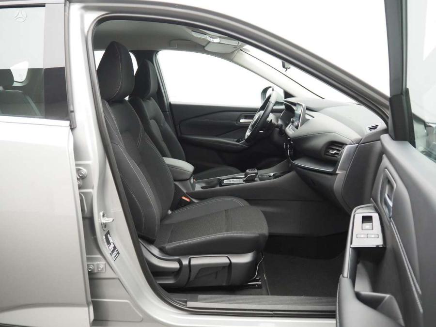 Grey Nissan Qashqai 2021 in Vilnius, with an engine capacity of 1.33 L and mileage of 43 thousand km for 19000 €, photo 12 on AUTOMOTO.COM.LV