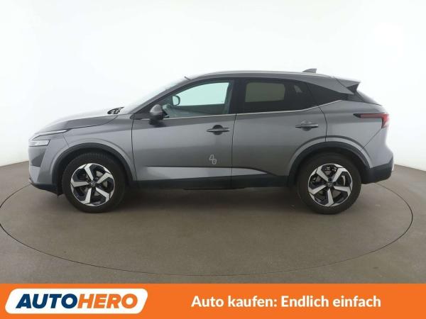 Grey Nissan Qashqai 2021 in Kaunas, with an engine capacity of 1.30 L and mileage of 26 thousand km for 25439 €, photo 3 on AUTOMOTO.COM.LV