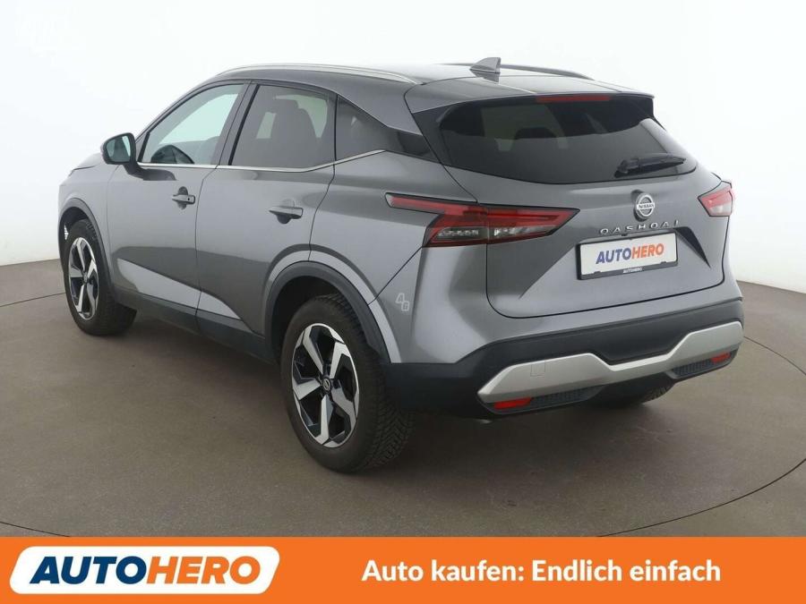 Grey Nissan Qashqai 2021 in Kaunas, with an engine capacity of 1.30 L and mileage of 26 thousand km for 25439 €, photo 4 on AUTOMOTO.COM.LV