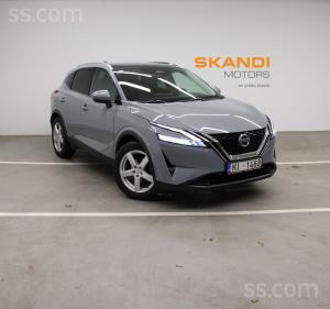 Grey Nissan Qashqai 2021 in Riga, with an engine capacity of 1.30 L and mileage of 53 thousand km for 21990 €, photo 3 on AUTOMOTO.COM.LV