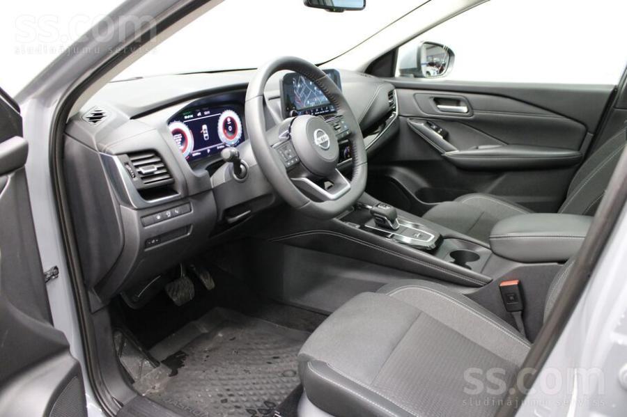 Grey Nissan Qashqai 2021 in Riga, with an engine capacity of 1.30 L and mileage of 53 thousand km for 21990 €, photo 9 on AUTOMOTO.COM.LV